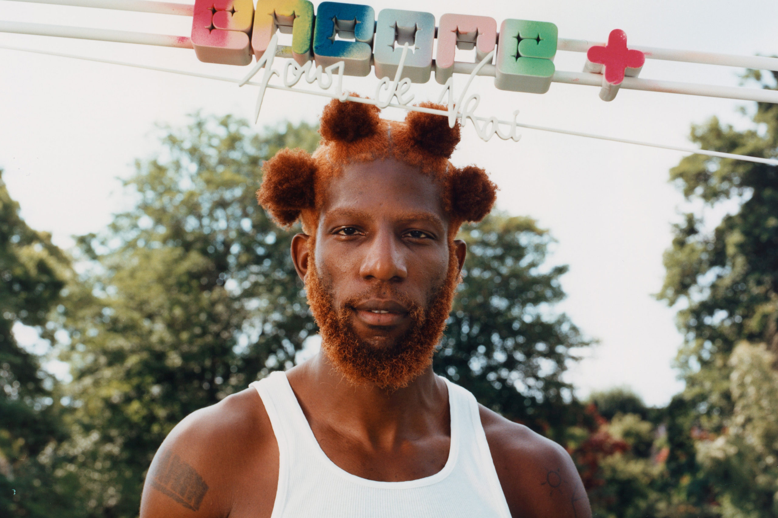 Ichon annonce une réédition de son album et dévoile un clip