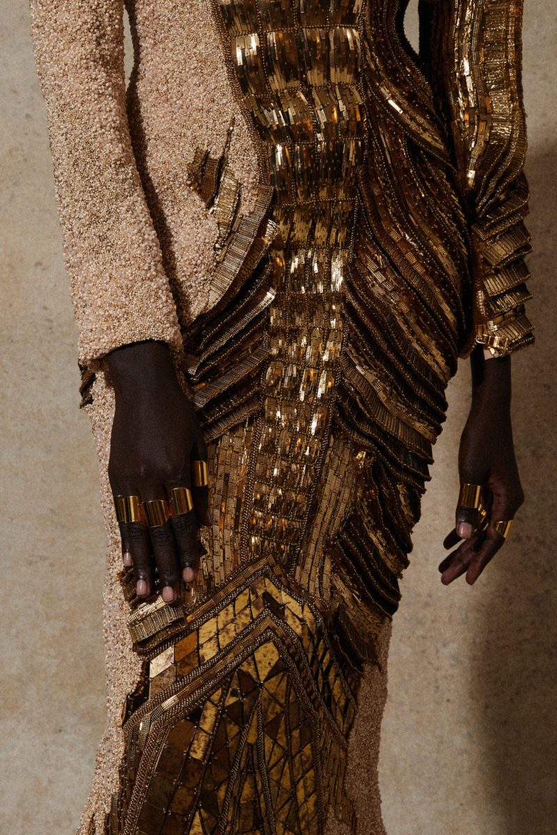 Olivier Rousteing s'inspire de l'Égypte pour sa nouvelle collection BALMAIN