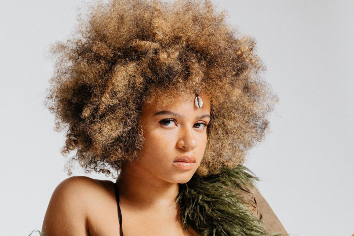 Les artistes féminines francophones à suivre en 2024