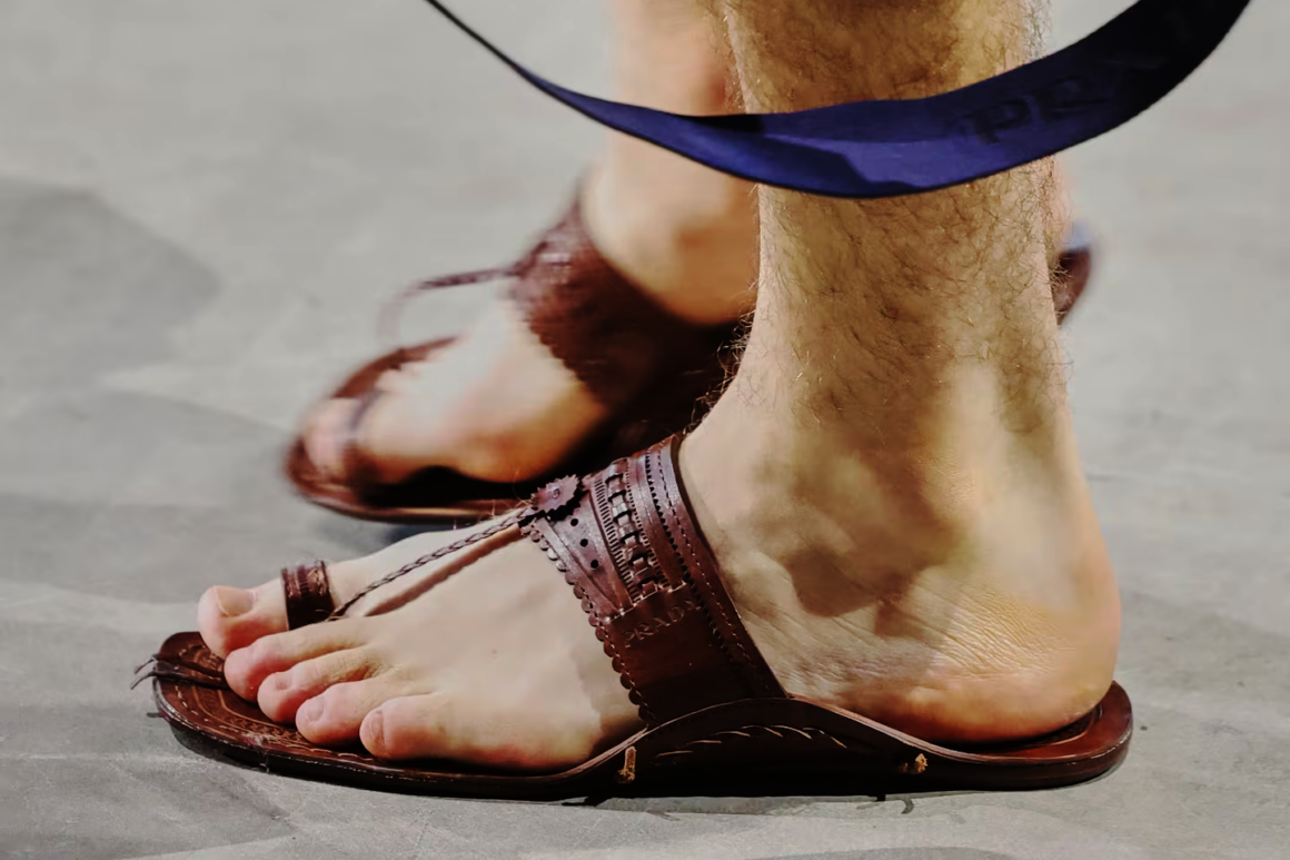 Prada, ou le scandale de la sandale