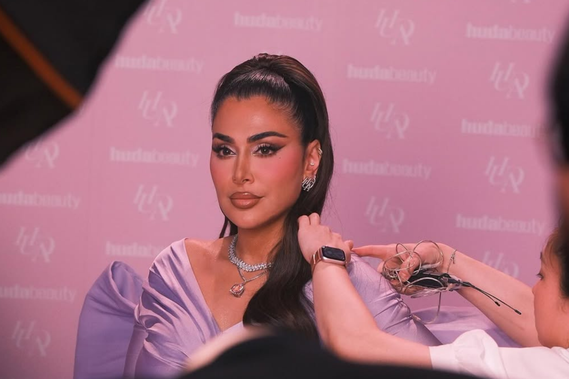 Huda Kattan d'Huda Beauty présente ses excuses sur l'Iran